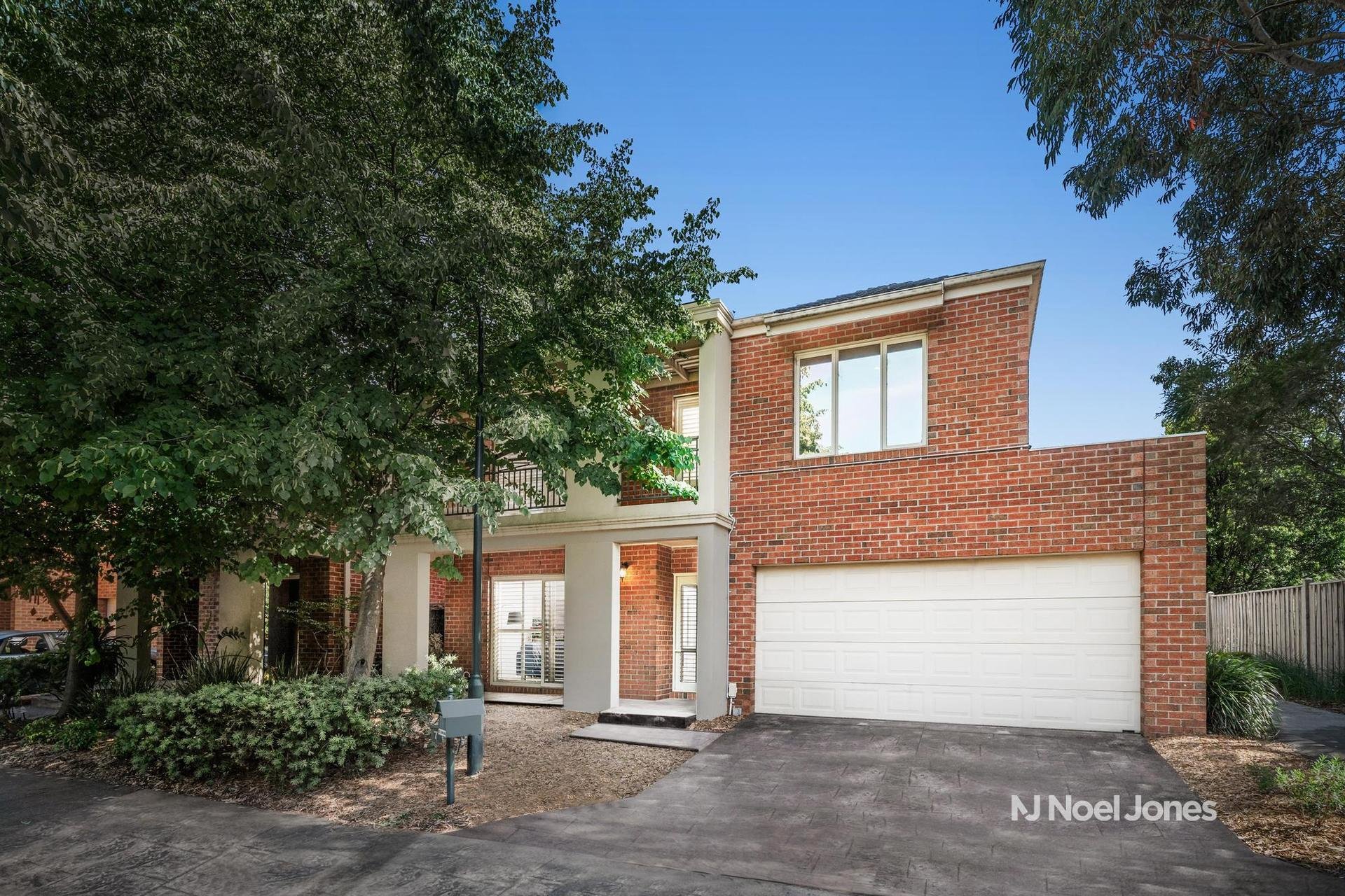 7 Maple Grove, MITCHAM VIC 3132 - Noel Jones