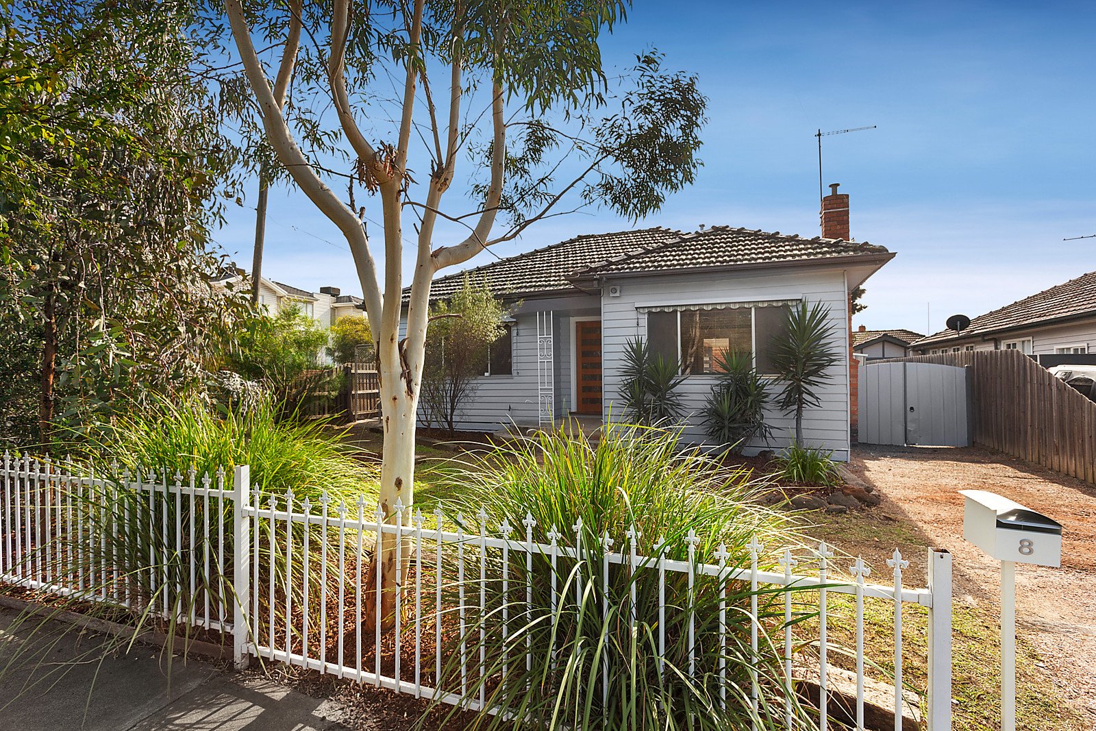 8 Dixon Street, Pascoe Vale VIC 3044