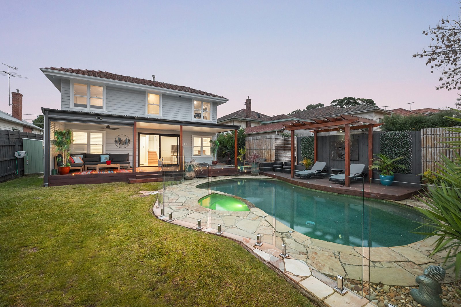 8 Graham Street, Pascoe Vale South VIC 3044