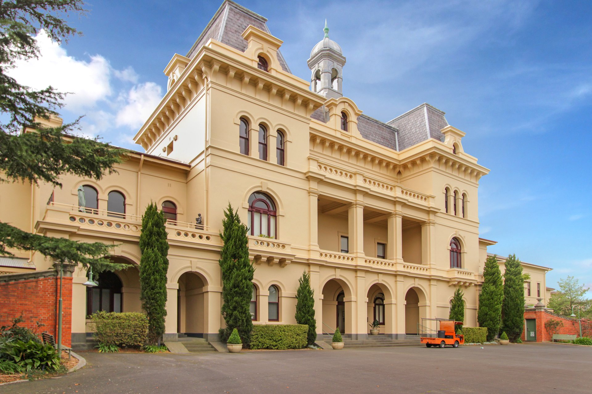 80 Wiltshire Drive, KEW VIC 3101