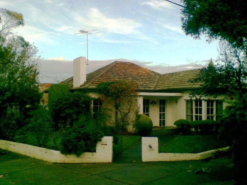 9 Wood Street, STRATHMORE VIC 3041