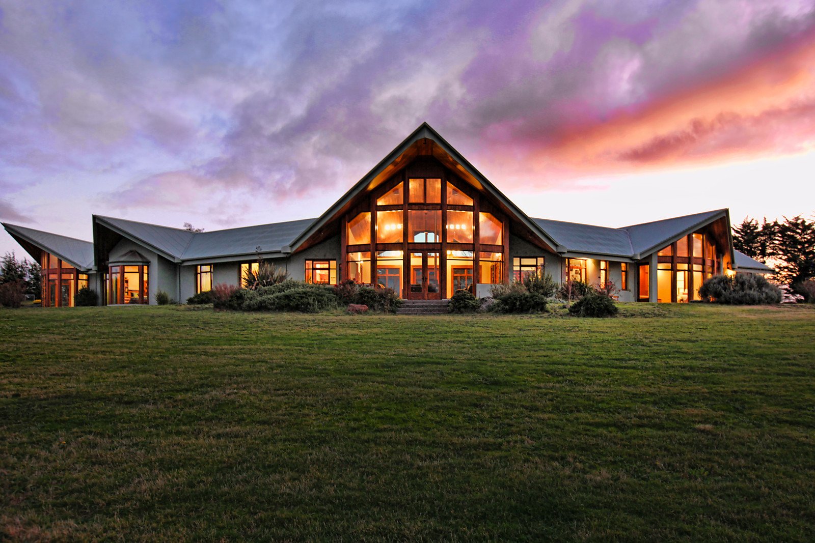 92 Heard Crescent , Gisborne South, VIC, 3437 | RT Edgar