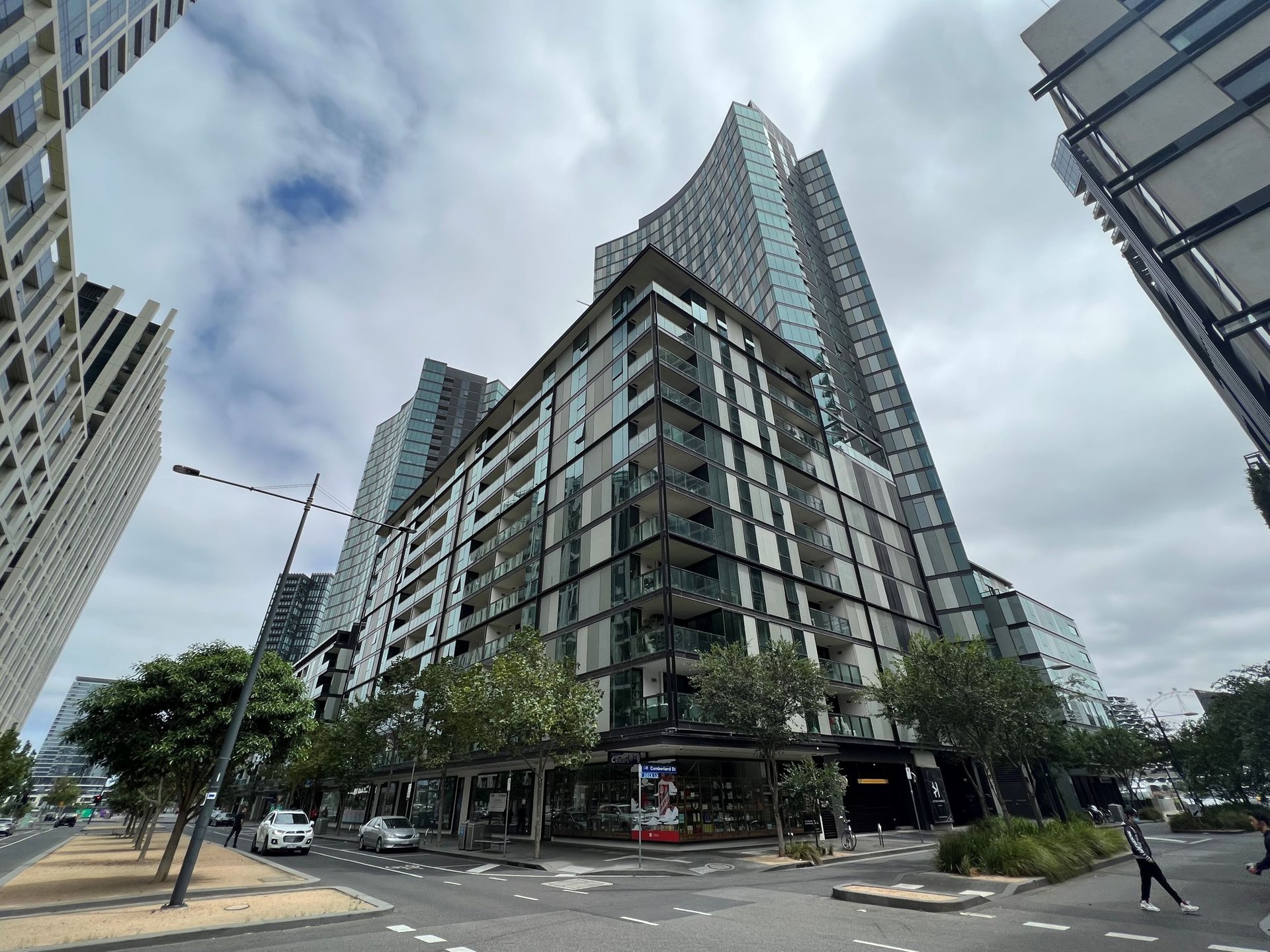 9E/8 Waterside Place, Docklands VIC 3008