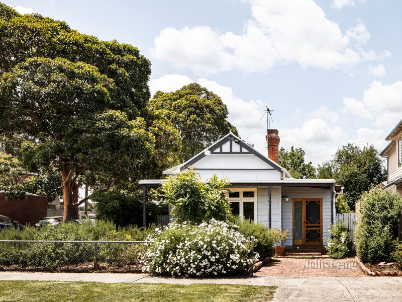 110 Perry Street, Fairfield, VIC 3078 - House for Sale