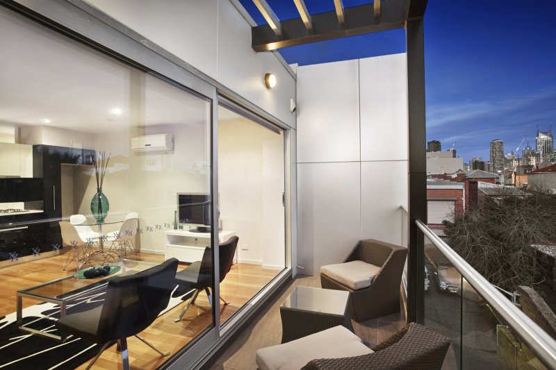 13 Curzon Place, North Melbourne, VIC 3051 - Townhouse for Sale