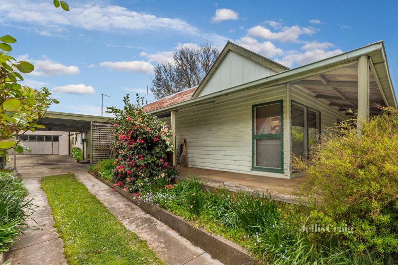 140 Main Road, Chewton, VIC 3451 - House for Sale