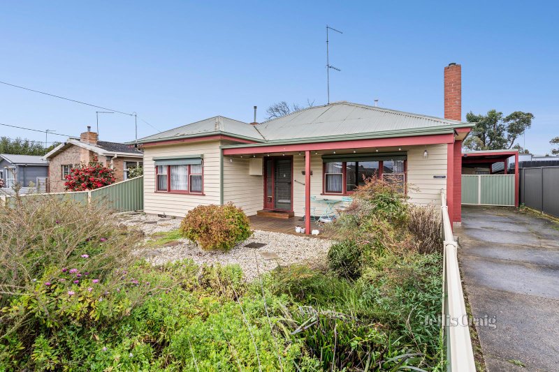 16 Spencer Street, Sebastopol, VIC 3356 - House for Sale