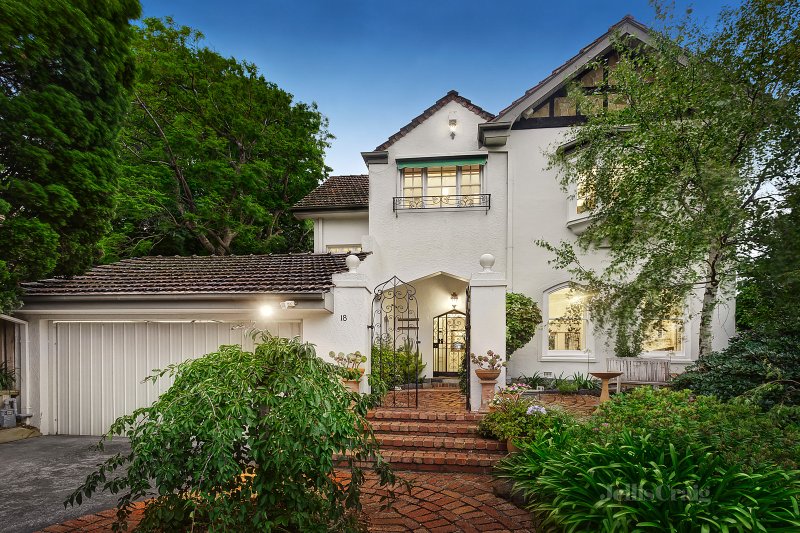 18 Muntz Street, Caulfield North, VIC 3161 - House for Sale