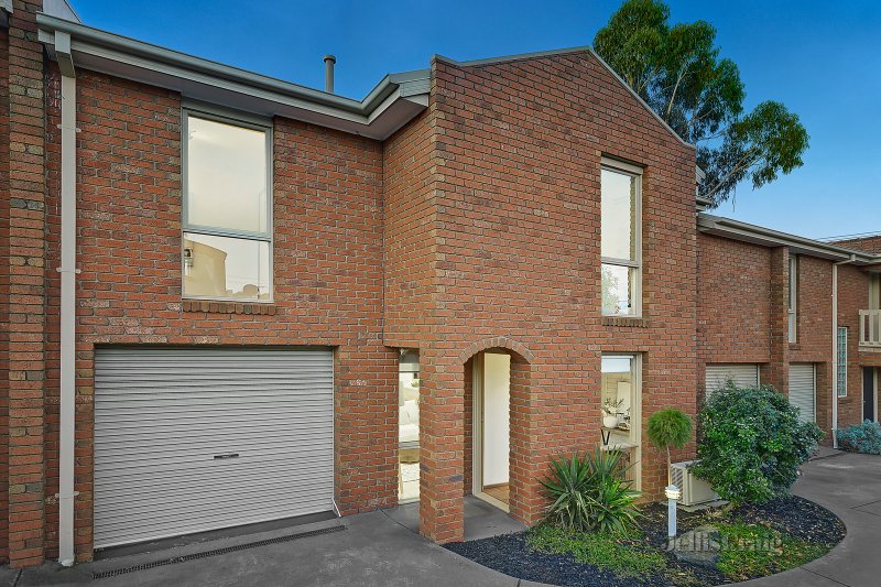 2/11 William Street, Greensborough, VIC 3088 - Townhouse for Sale