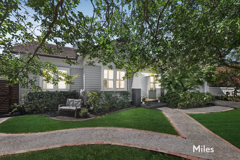 24 Ailsa Grove, Ivanhoe - 4 bed, 3 bath House for Sale