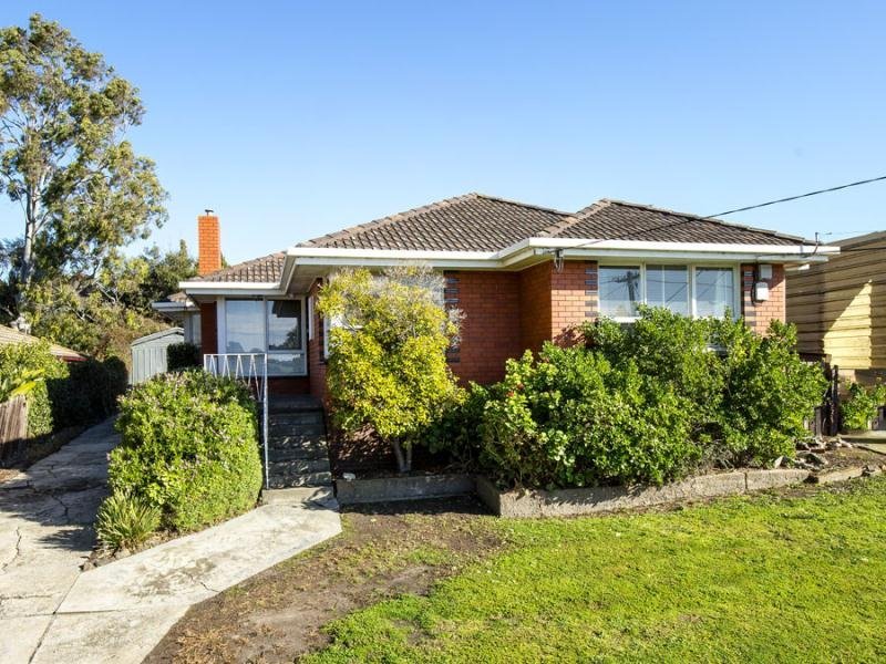 25 Vickers Avenue, Strathmore Heights, VIC 3041 - House for Sale