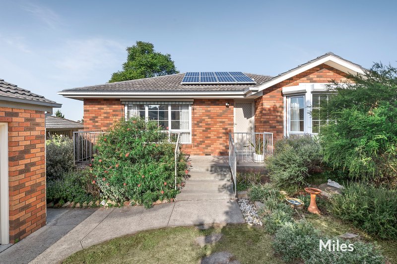 2/60 Lower Plenty Road, Rosanna - 2 bed, 1 bath Unit for Sale