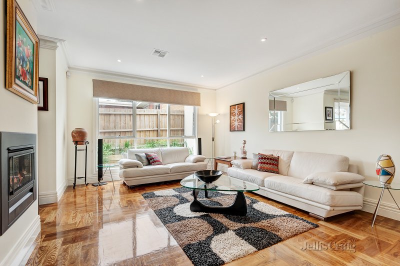 2/60 Winton Road, Ashburton, VIC 3147 - Townhouse for Sale