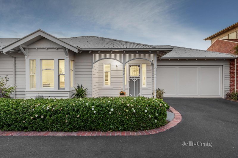 2/8 Collins Street, Mentone, VIC 3194 - Townhouse for Sale