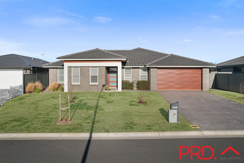3 Angus Place TAMWORTH NSW 2340