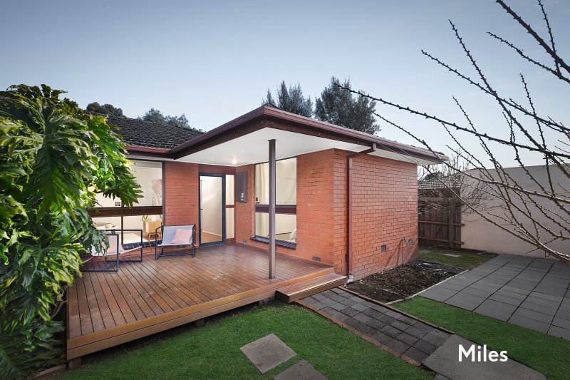 3/58 Green Street, Ivanhoe - 2 bed, 1 bath Unit for Sale