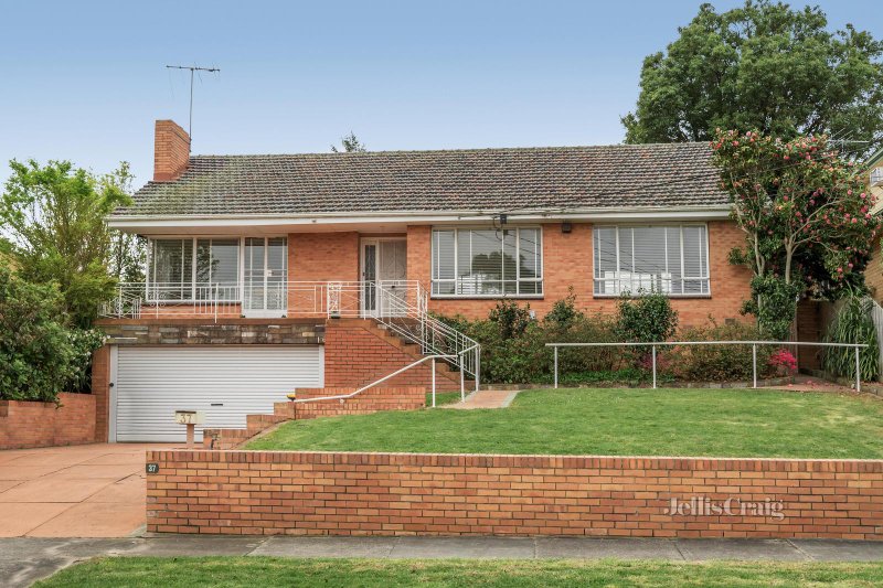 37 Stocks Road, Mount Waverley, VIC 3149 - House for Sale