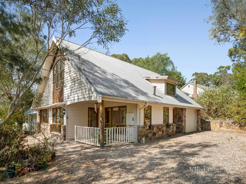 38 Mullens Road, Warrandyte, VIC 3113 - House for Sale