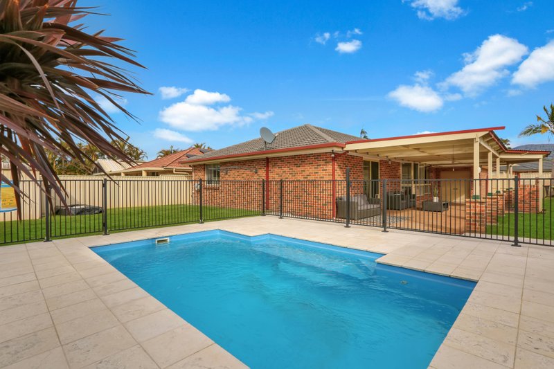 5 Felix Avenue, HORSLEY NSW 2530