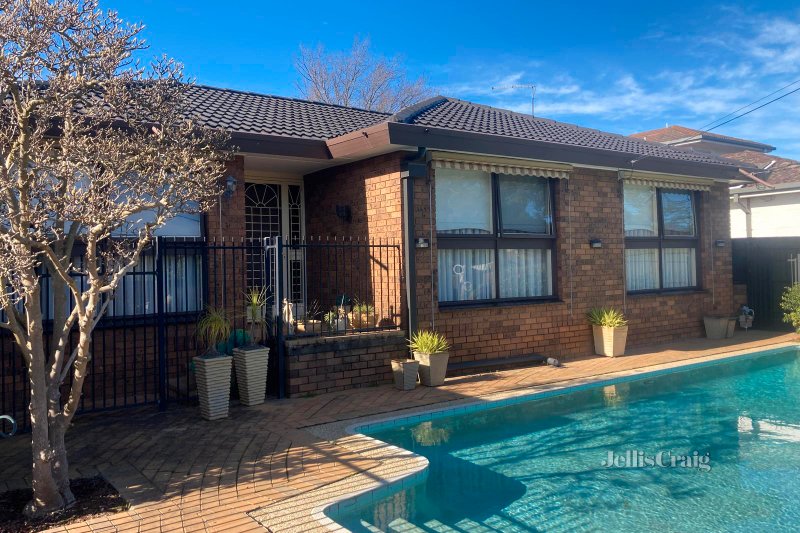 64 Windella Crescent, Glen Waverley, VIC 3150 - House for Sale