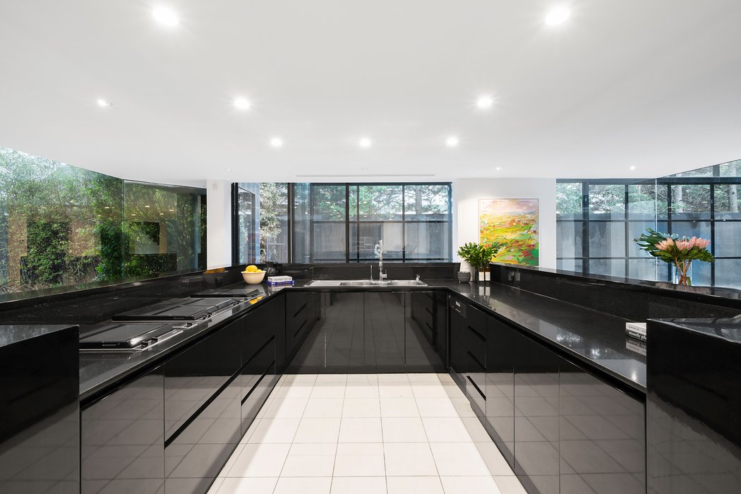 59 Grange Road Toorak 854637 | Marshall White