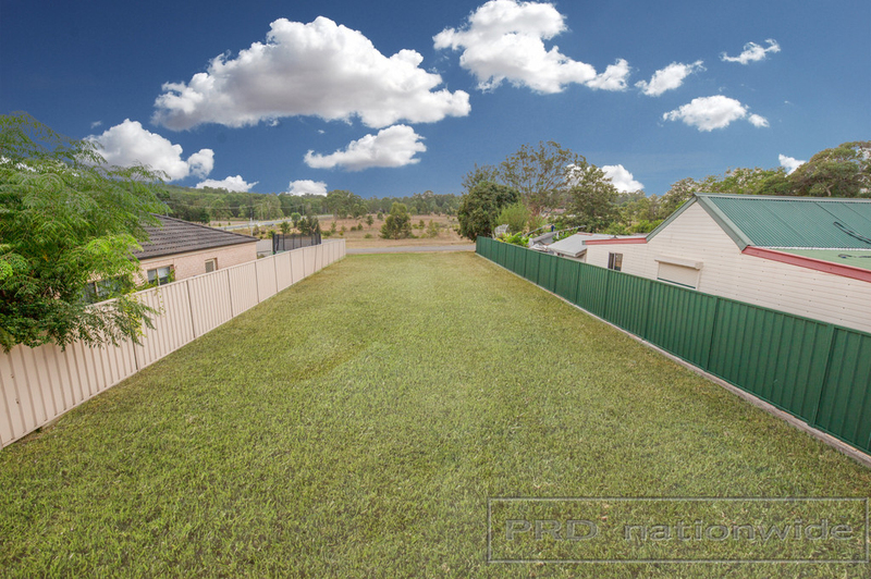 13 Lewis st GRETA NSW 2334