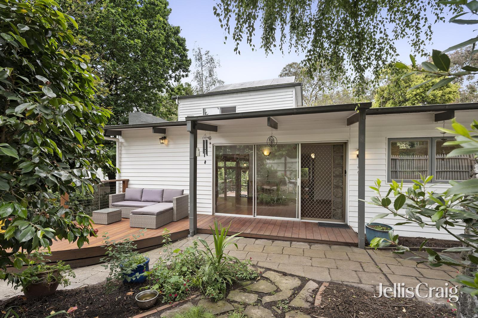 Private, peaceful and perfectly charming - 16 Croydon Way, 3136 Croydon ...